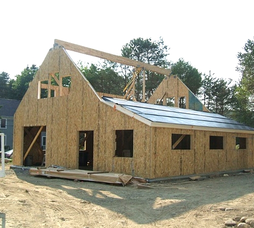 Jedco Builders installs Structural Insulated Panels.